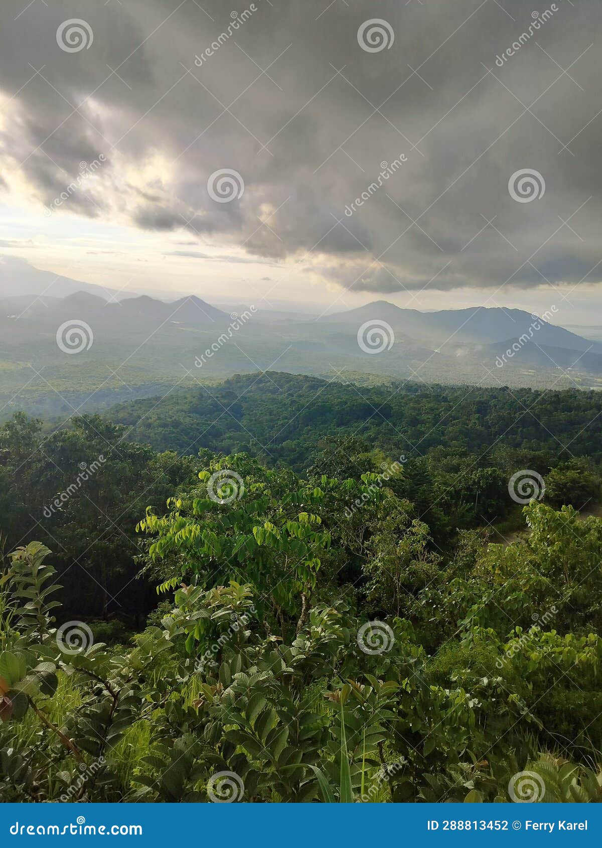 View Tanaw Park Rizal Laguna Stock Photo - Image of park, laguna: 288813452