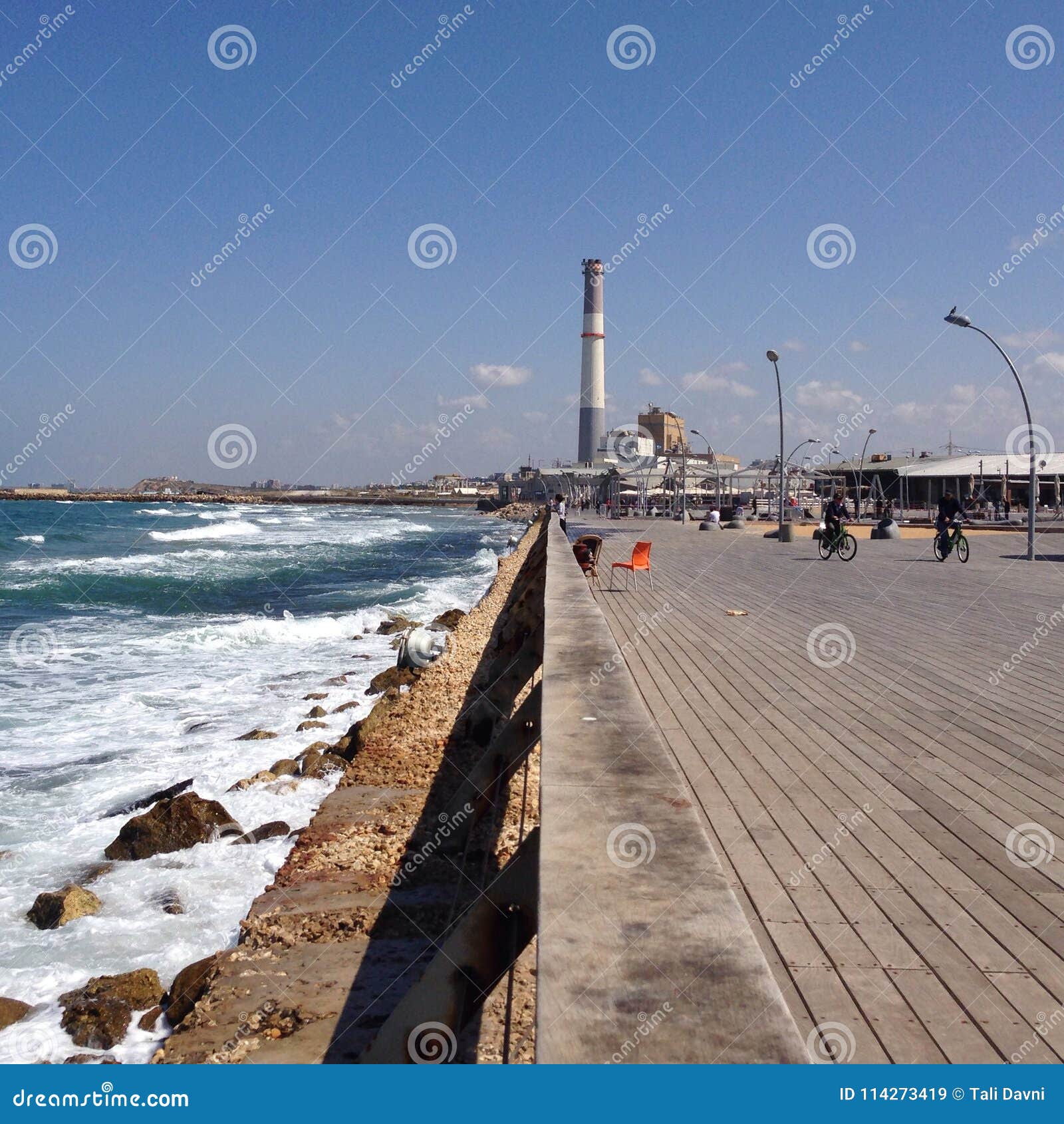 One Point Perspective, Seafront Promenade Editorial Stock Image - Image ...