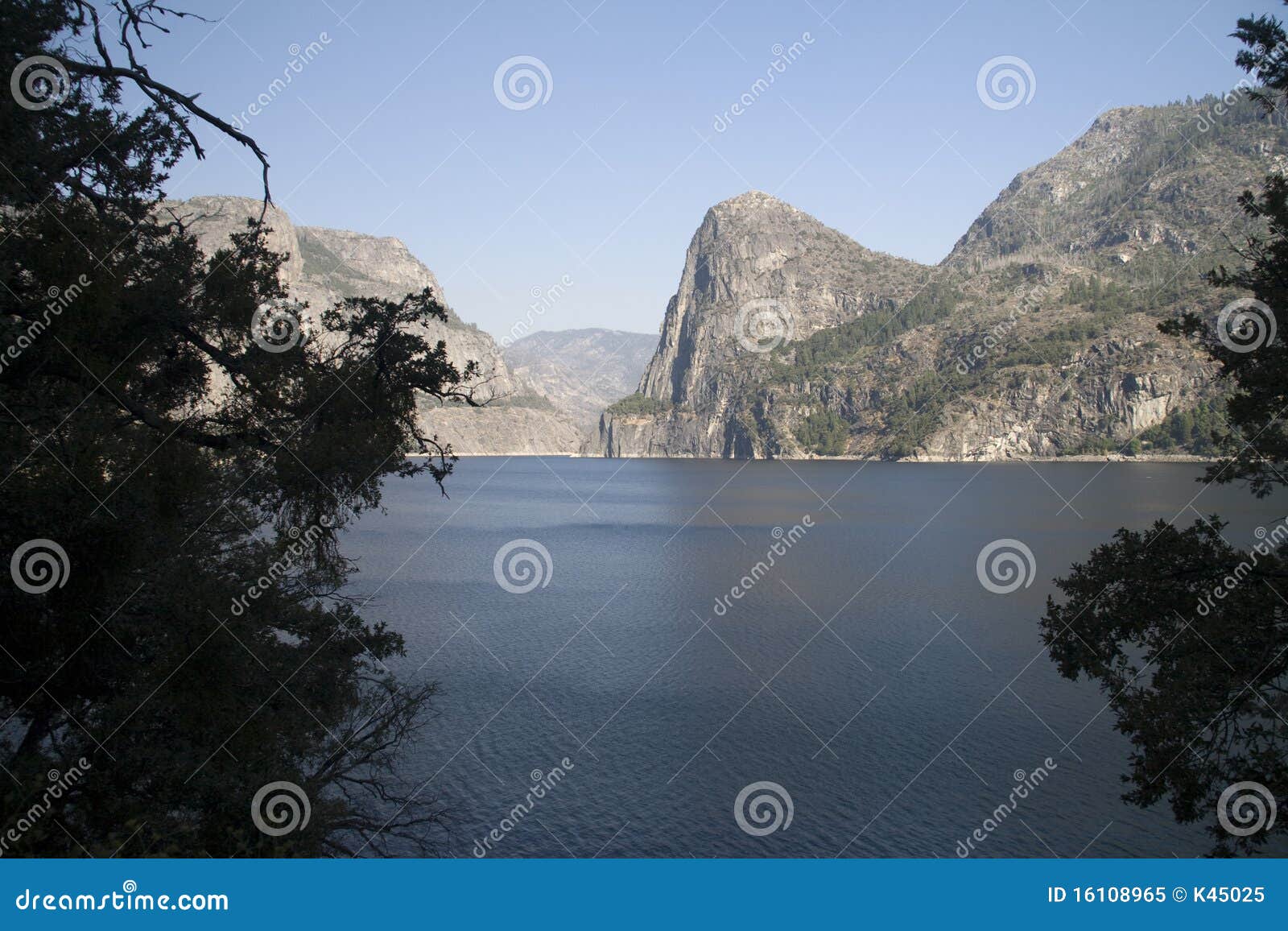 View To Hetch Hetchy Reservoir Stock Image - Image of mountain, nature ...