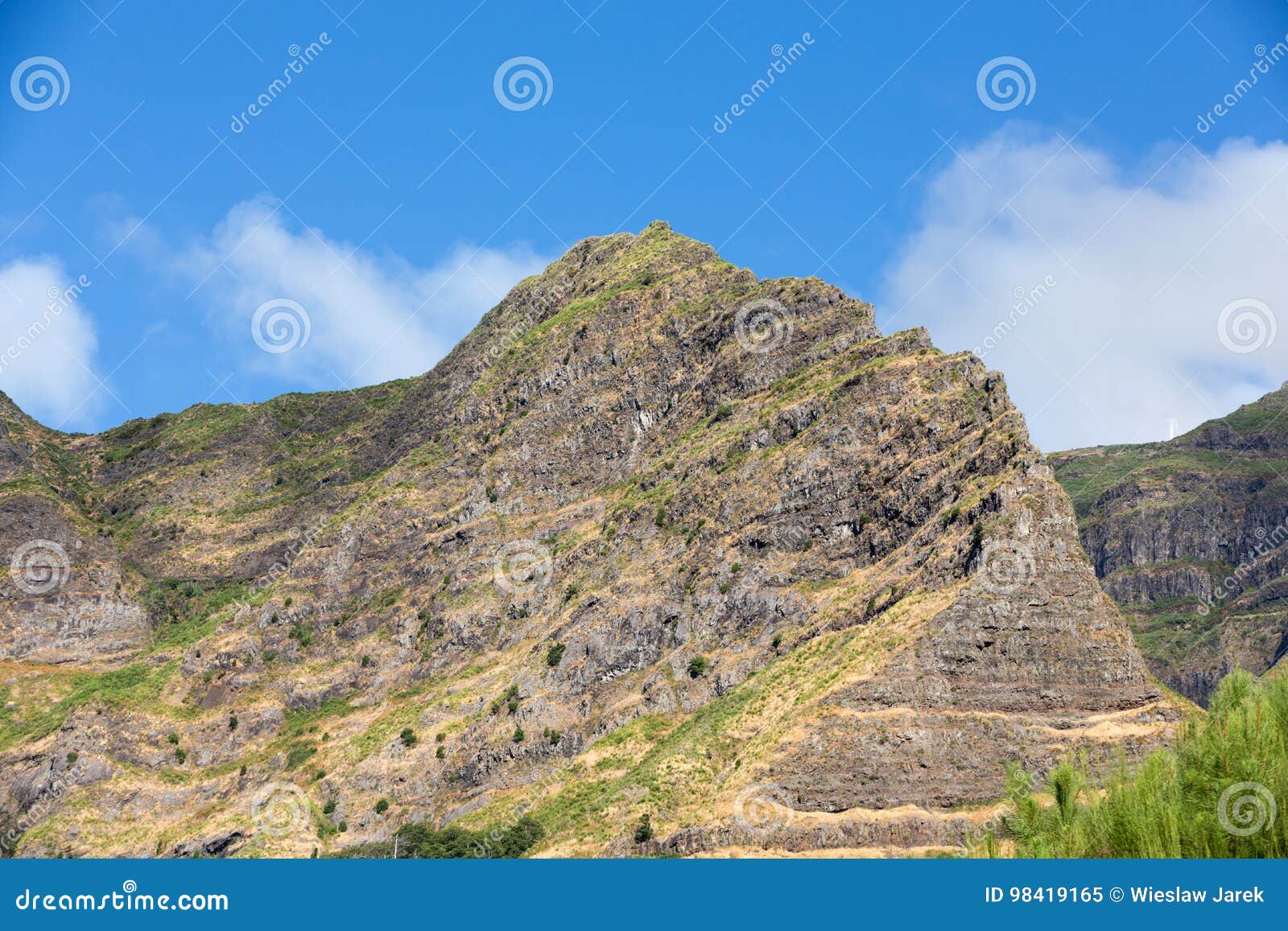 View To the South from the Pass Boca Da Encumeada in Madeira Stock ...