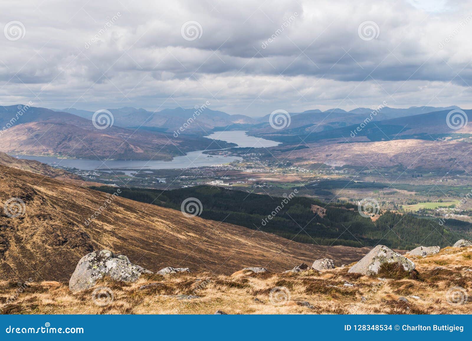 View at the Top of Ben Nevis Range Stock Photo - Image of blue, gondola ...