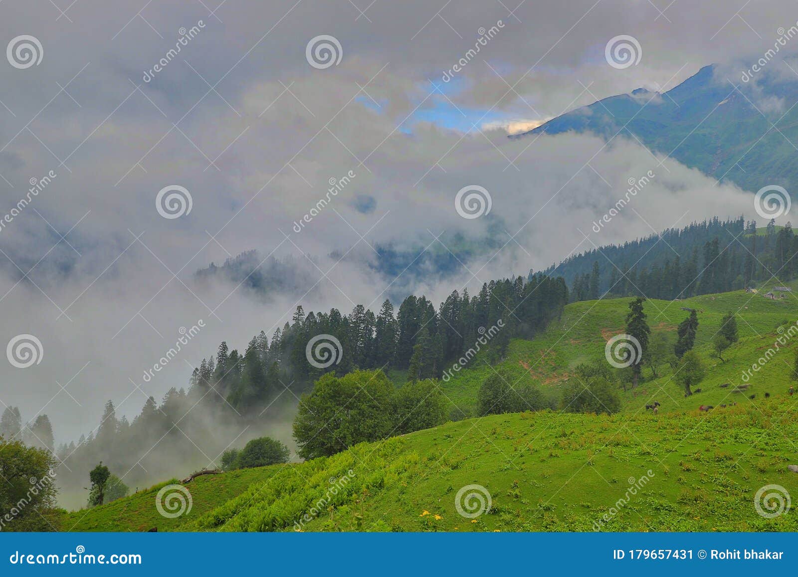 View from the Top of the Bunbuni Pass, Himachal Pradesh India Stock ...
