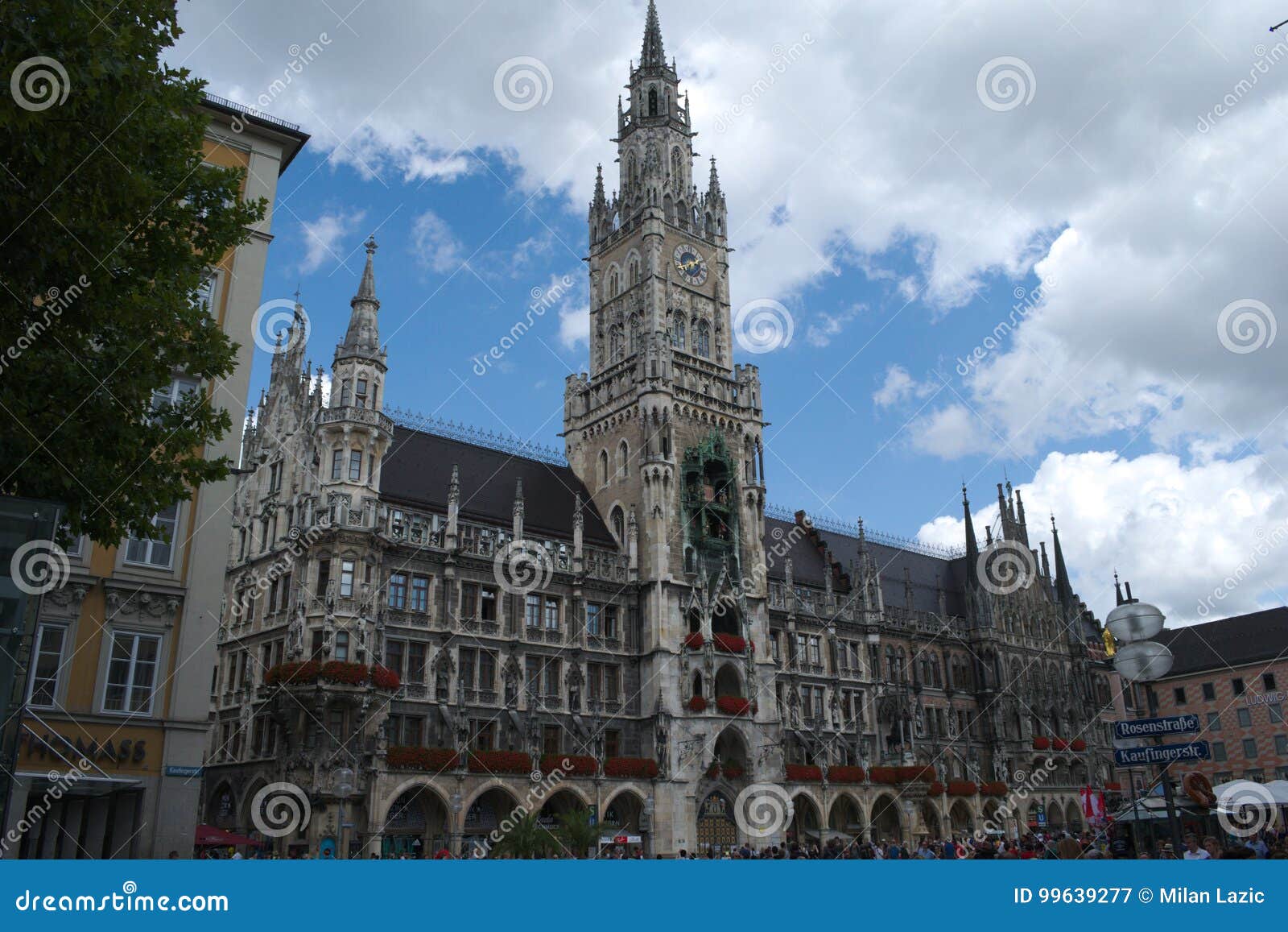 View of the Town Hall in Munich, Germany - August 16, 2017 Editorial ...