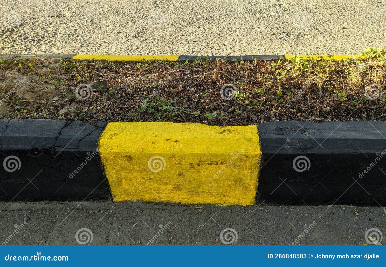 View of Trotoar Yellow and Black Stock Image - Image of trotoar, view ...