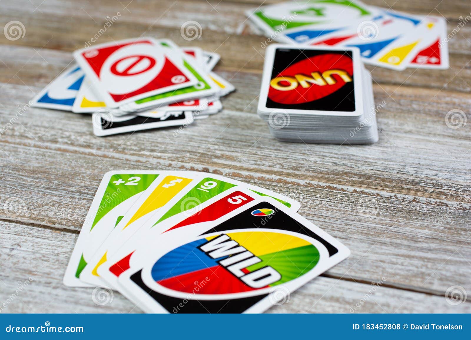 Uno game editorial stock photo. Image of family, store - 183452808