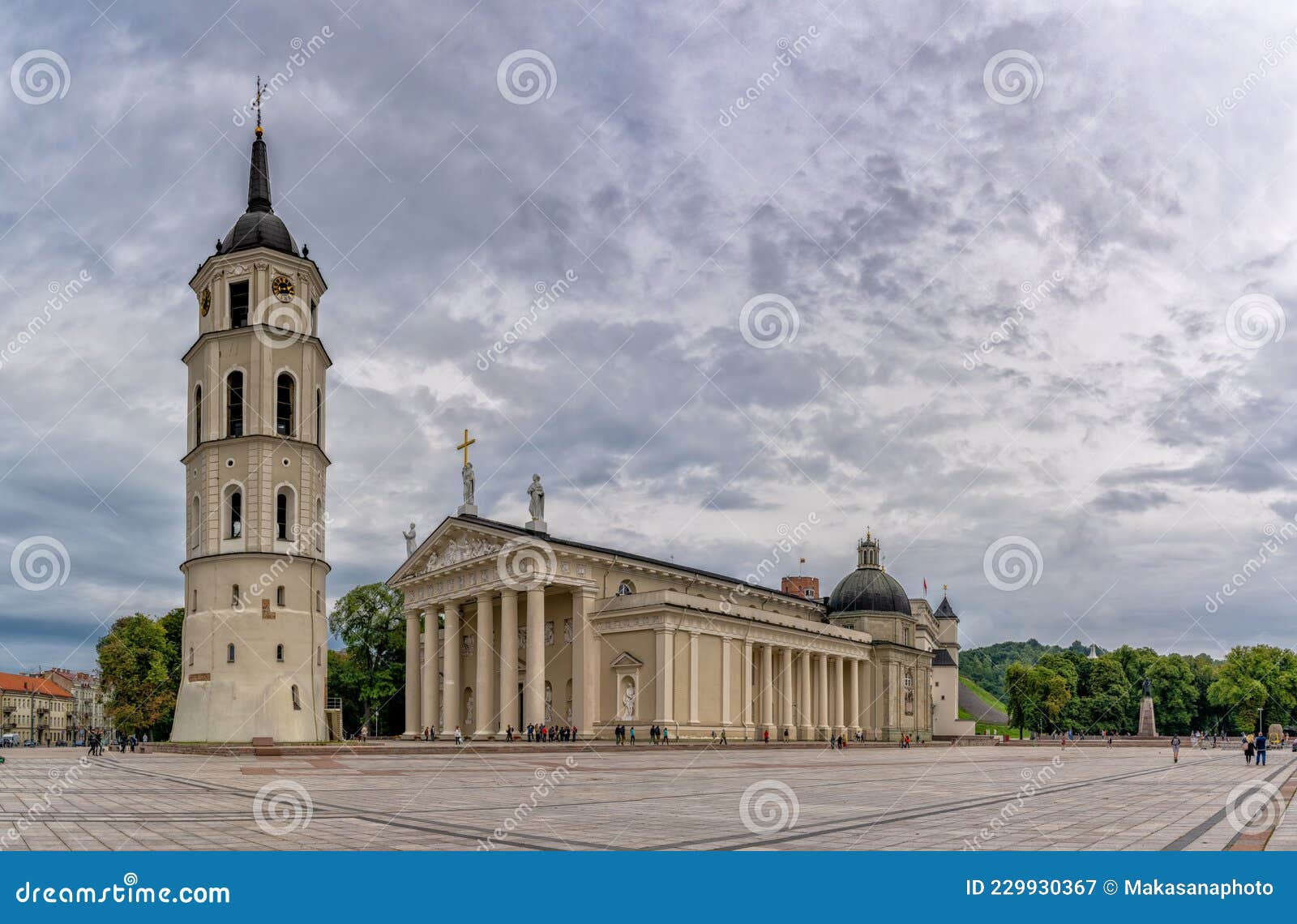 View of the Vilnius Cathedral and Cathedral Square in Vilnius Old Town ...
