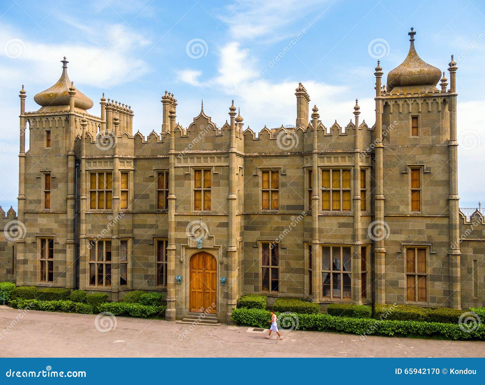 View of Vorontsov Palace stock photo. Image of park, green - 65942170