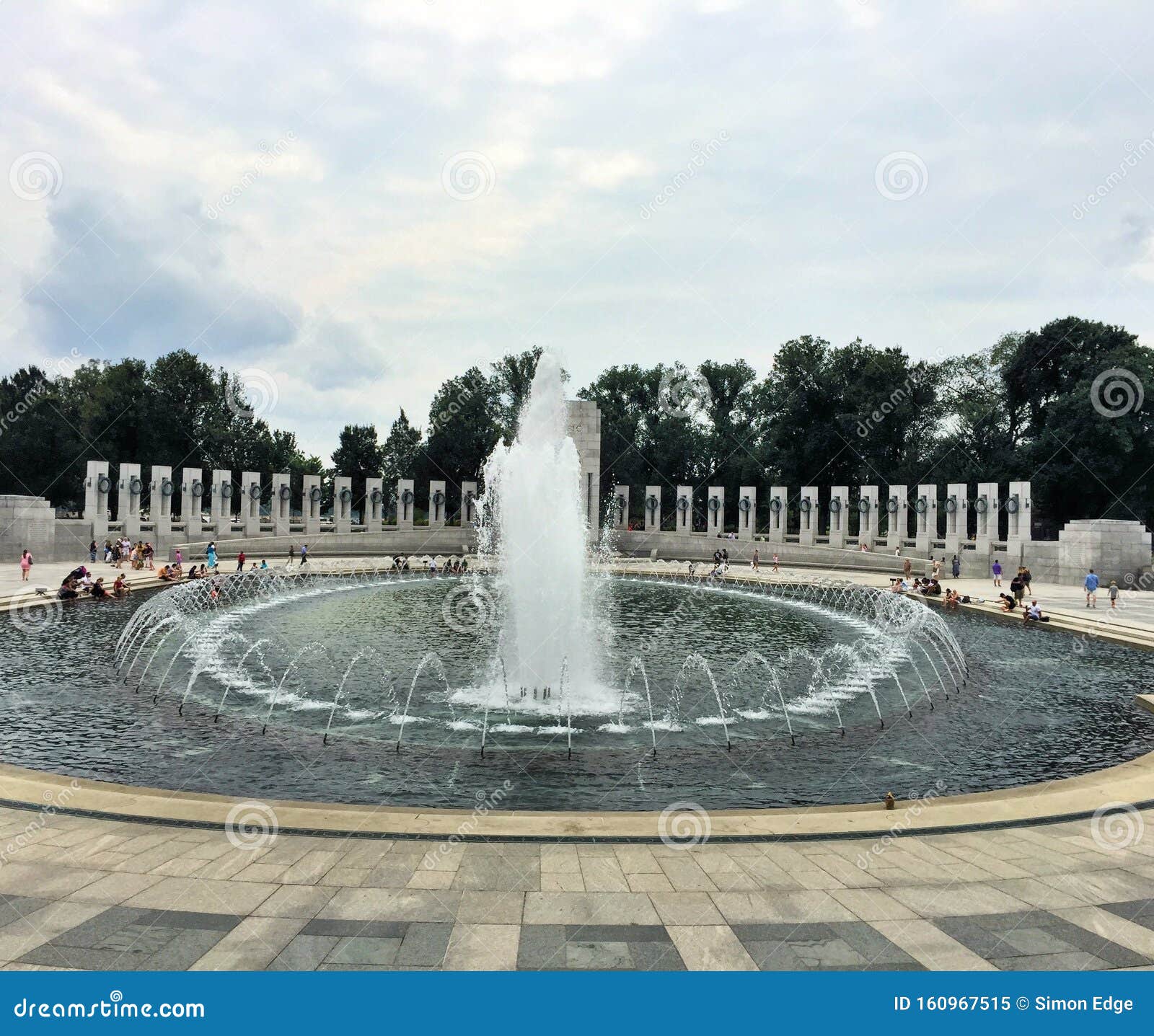 A View of the Washington Fountain Editorial Image - Image of panoramic ...