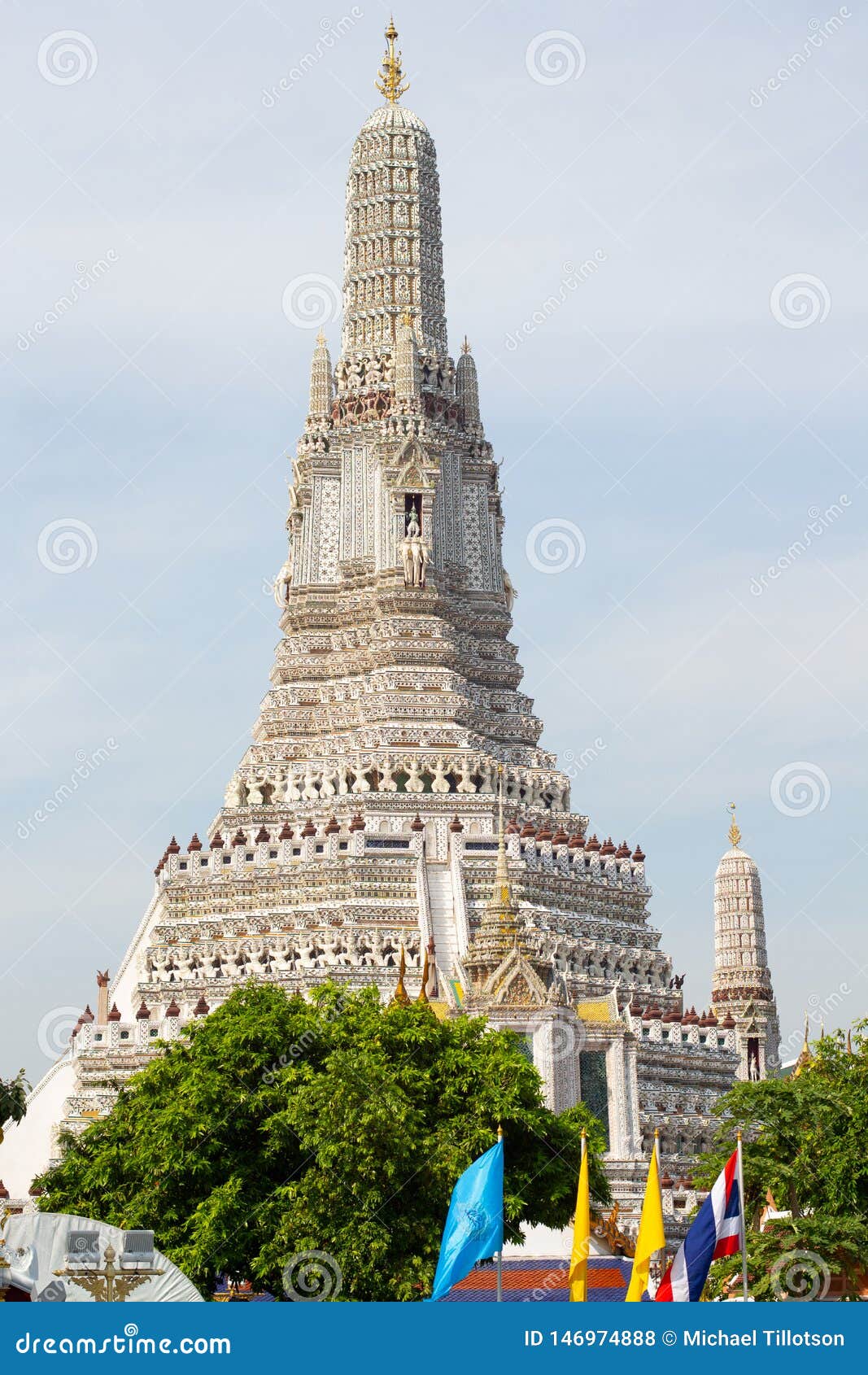 A View Of Wat Arun Along The Chao Phraya River In Bangkok, Thailand ...