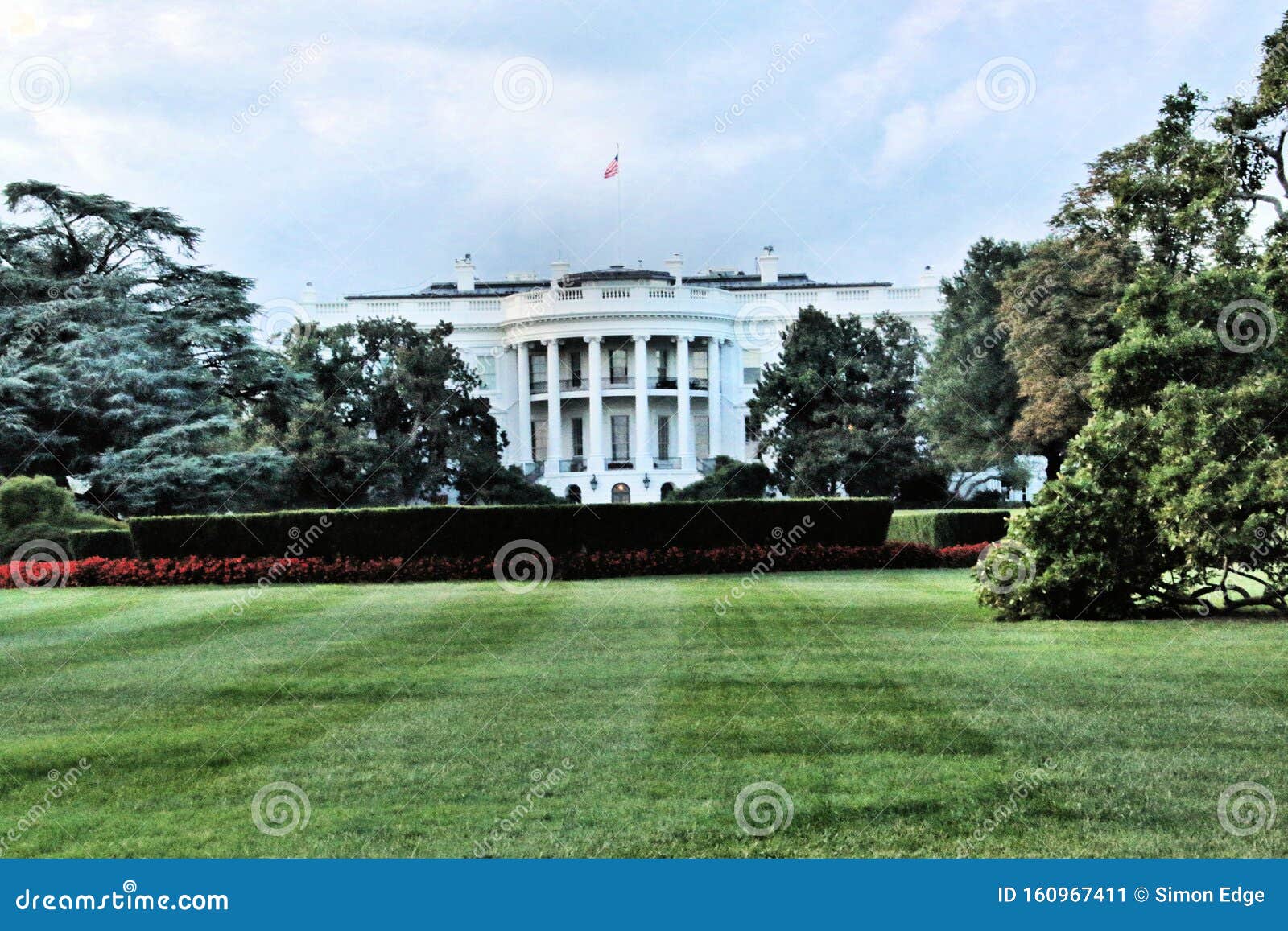 A view of the White House stock image. Image of washington - 160967411