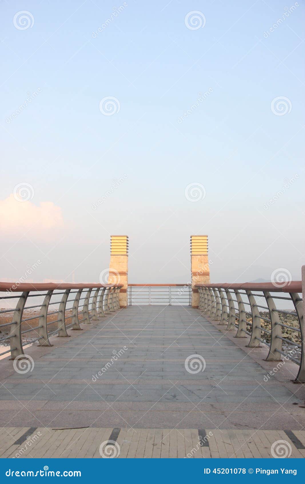 The Viewing Platform in the Gulf of Shenzhen Park Stock Photo - Image ...