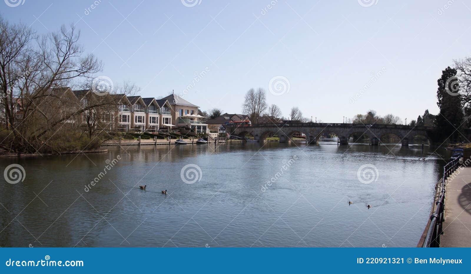 Views of the Bridge Over the Thames River at Maidenhead in Berkshire in ...
