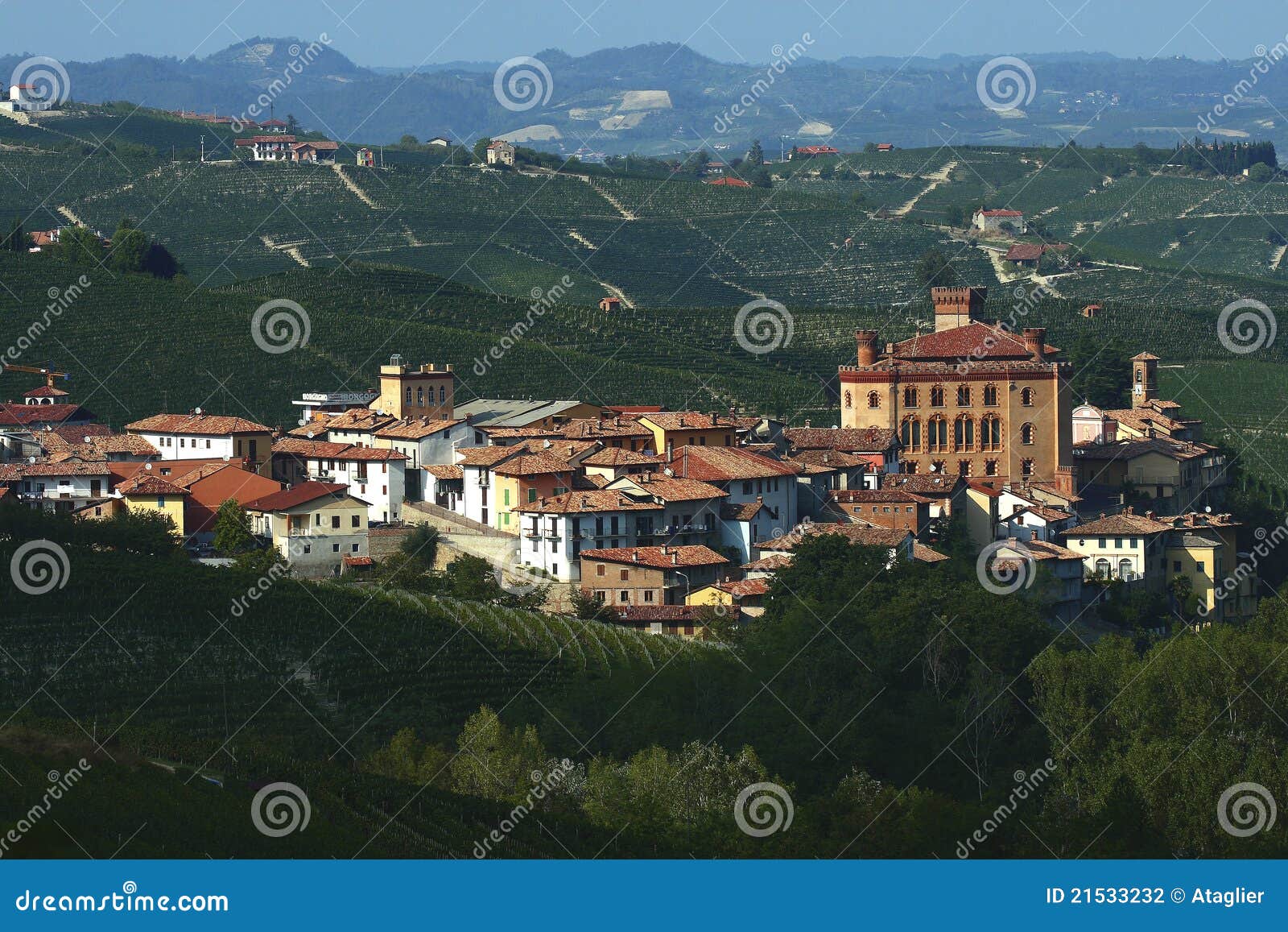 Views of the Castle of Barolo Stock Photo - Image of castle, autumn ...