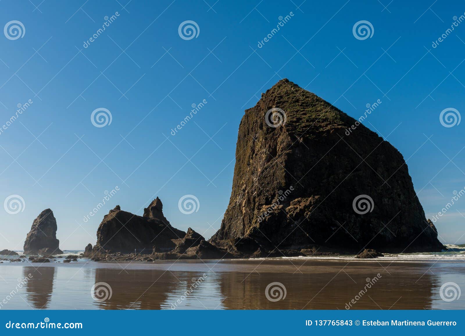 Views of the Huge Haystack Rock in Cannon Beach, Oregon, USA. Stock ...