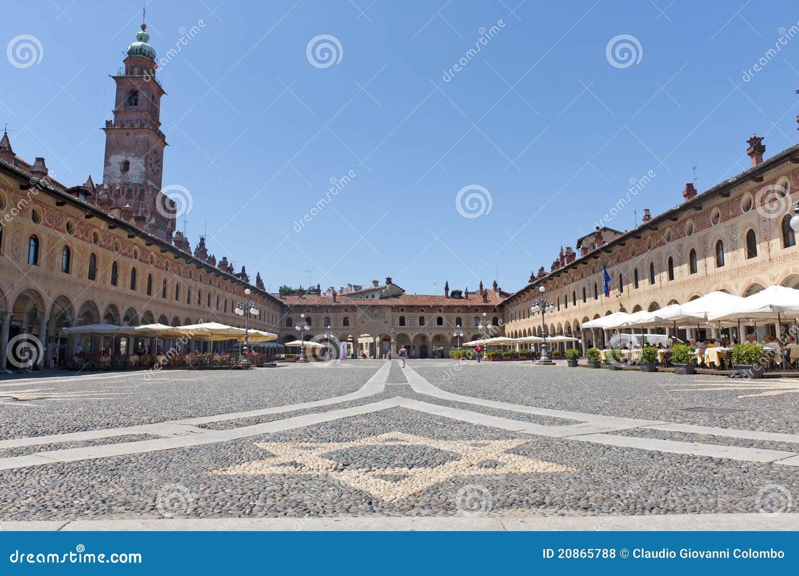 Vigevano, Piazza Ducale editorial stock photo. Image of landmark - 20865788