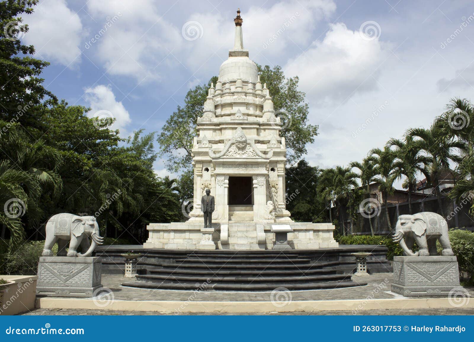Vihara Dhamma Sundara or Also Called White Temple Stock Image - Image ...