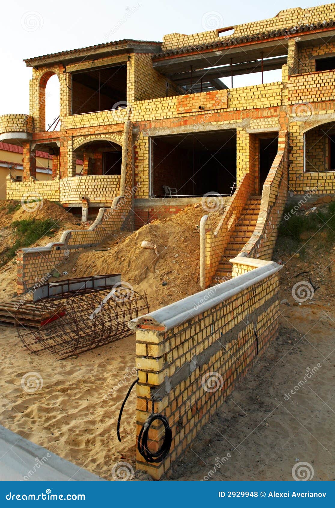 Villa under construction stock photo. Image of city, plants - 2929948