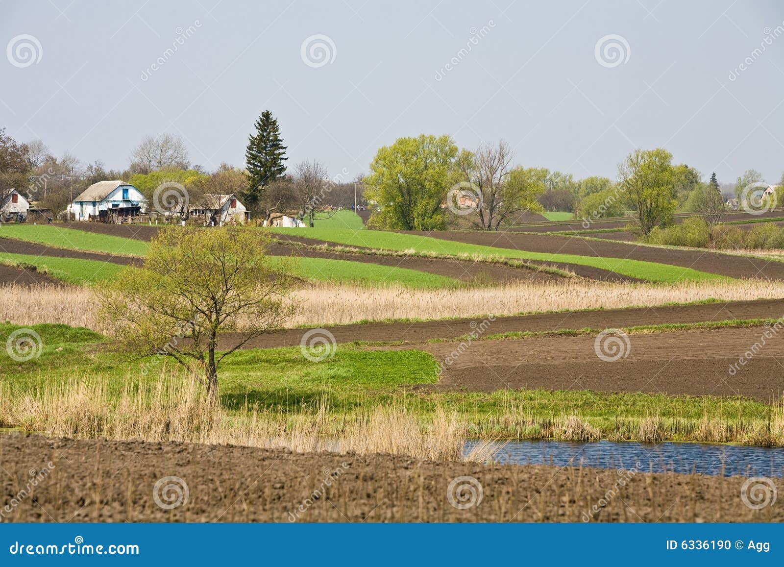Village photo stock. Image du horizontal, nature, extérieur - 6336190