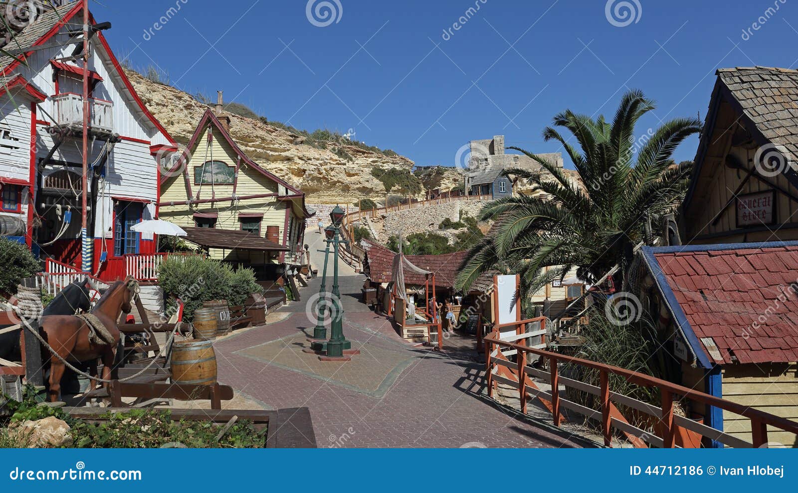 Village de Popeye photo éditorial. Image du village, attraction - 44712186