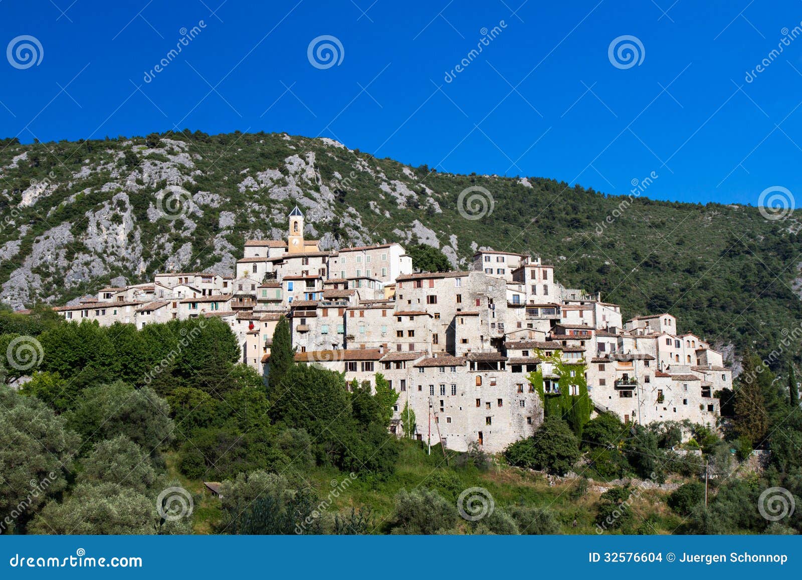 Village De Sommet De Peillon Photo stock - Image du destination ...