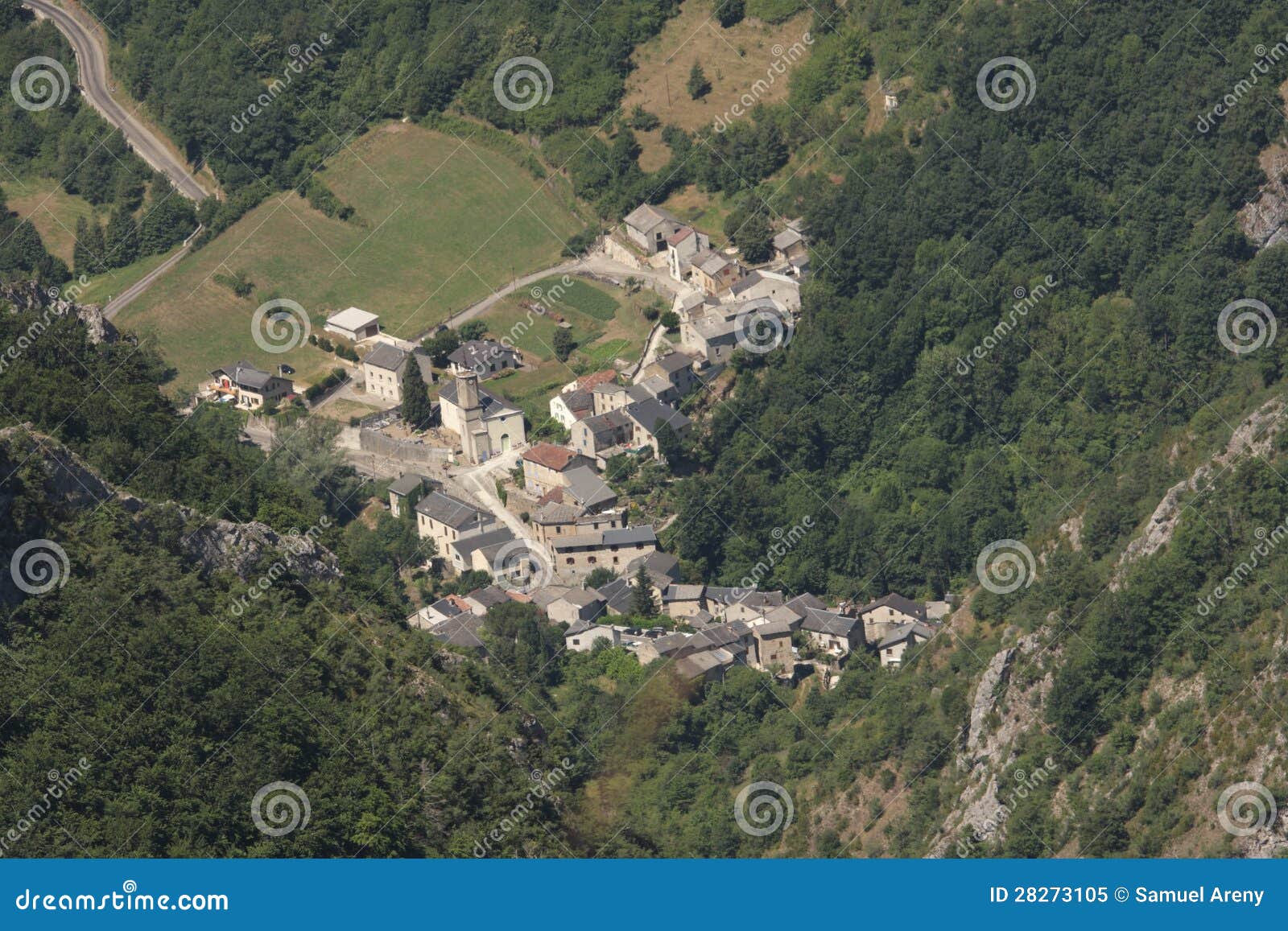 Village in Pyrenees stock image. Image of europe, house - 28273105