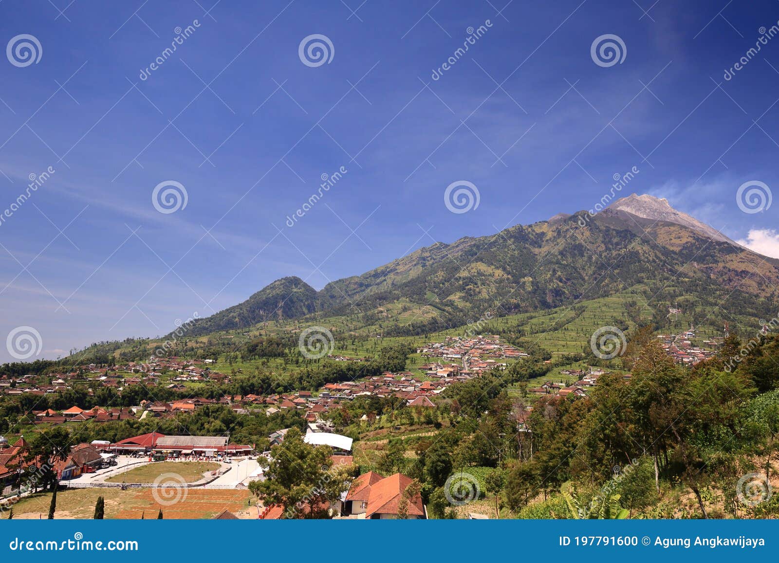 Village of Selo the Starting Point for Climbing Mt Merapi Stock Photo ...