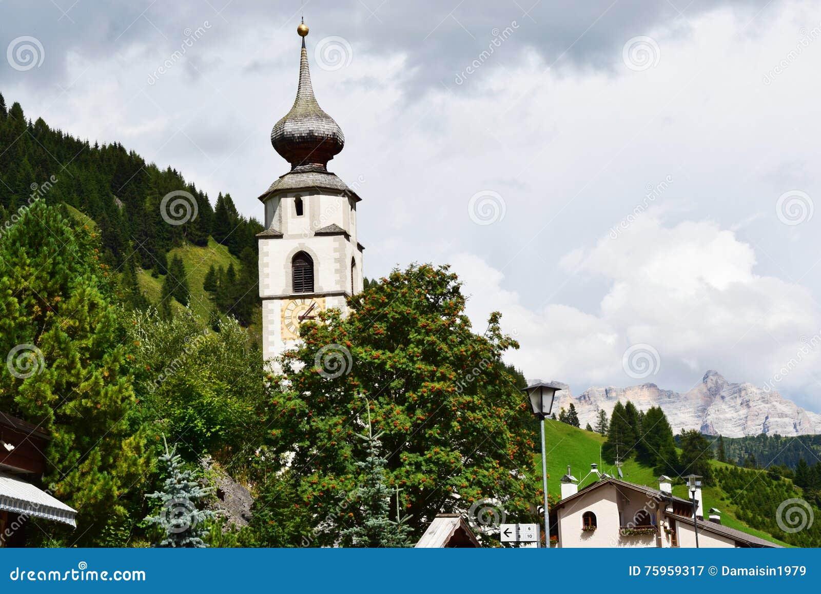Villaggio Di Vodo Di Cadore, Belluno Immagine Stock - Immagine di valle ...