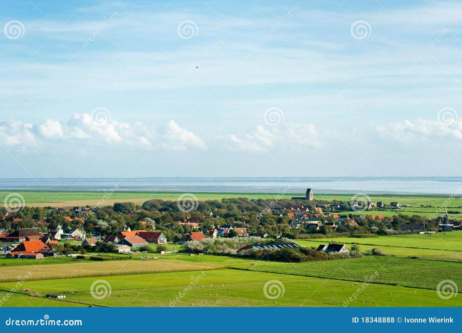 Villaggio Olandese Tipico Hollum Fotografia Stock - Immagine di ...