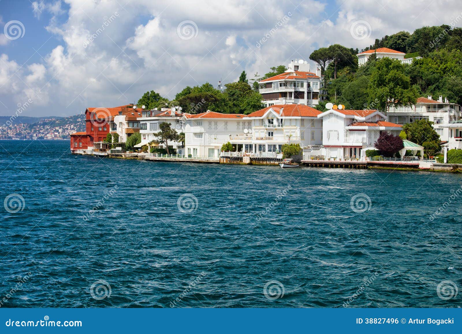 Villas Along the Bosphorus Strait Stock Photo - Image of traditional ...