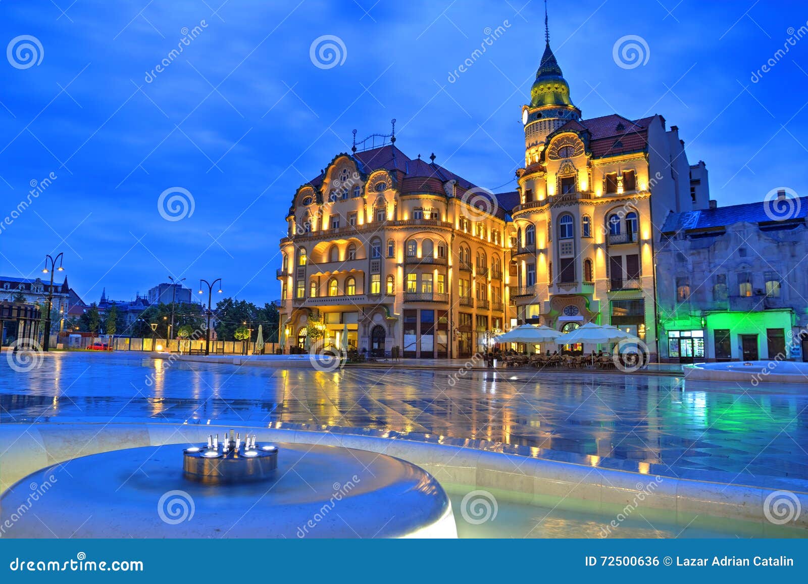 Ville d'Oradea, Roumanie photo stock. Image du centre - 72500636