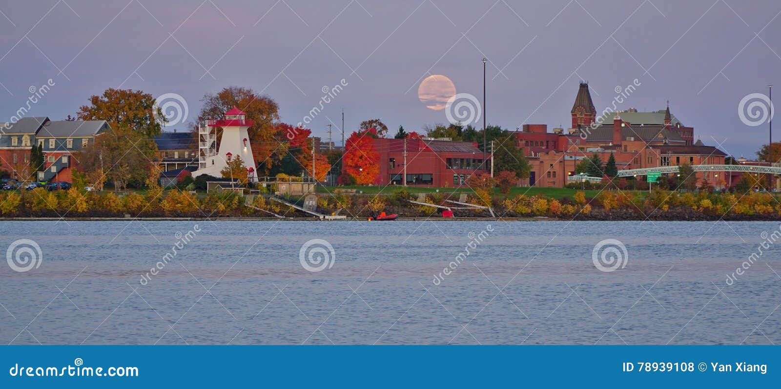 Ville De Fredericton, Canada Photo stock - Image du feuilles ...