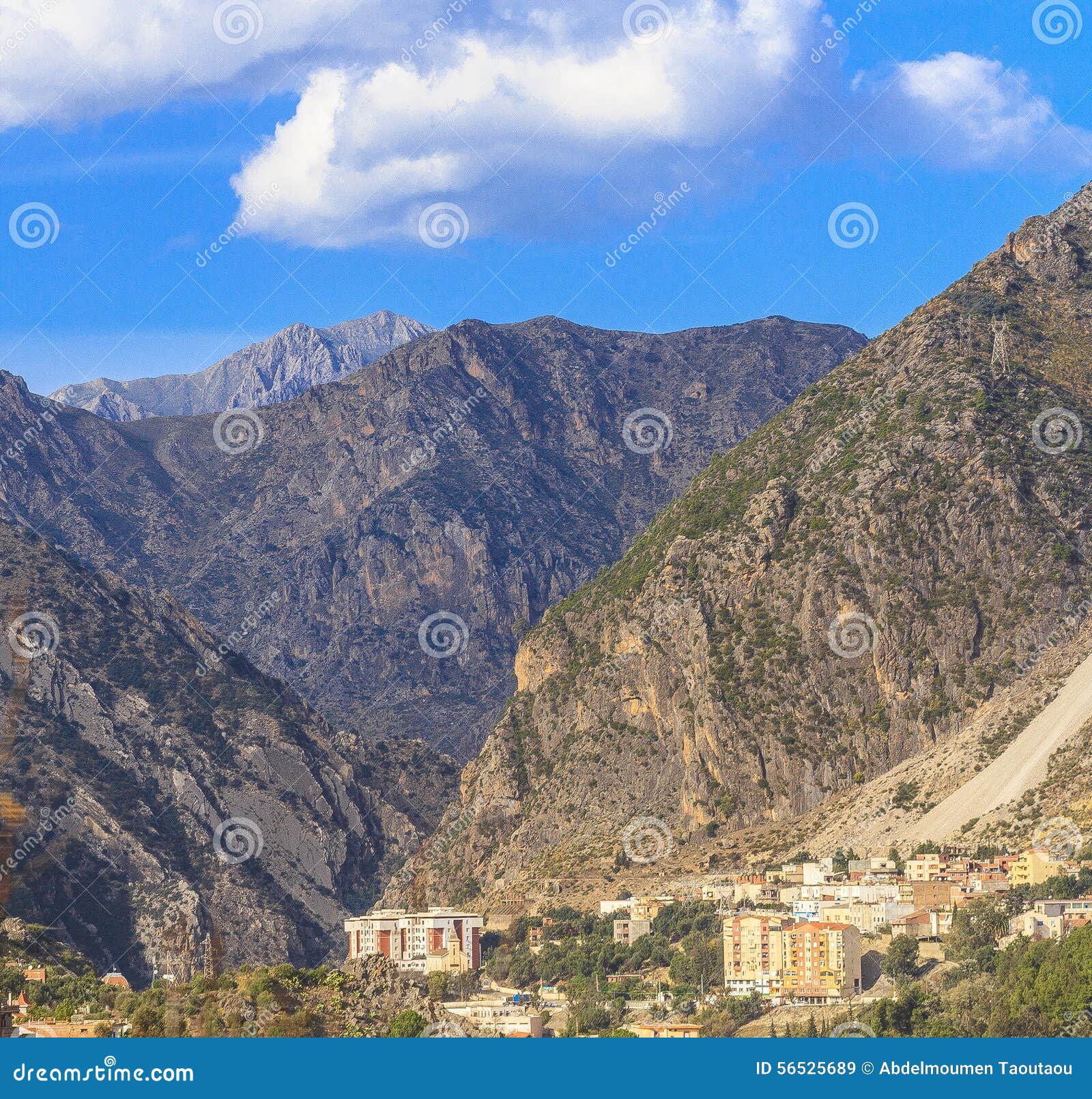 Ville de Kherrata image stock éditorial. Image du génocide - 56525689