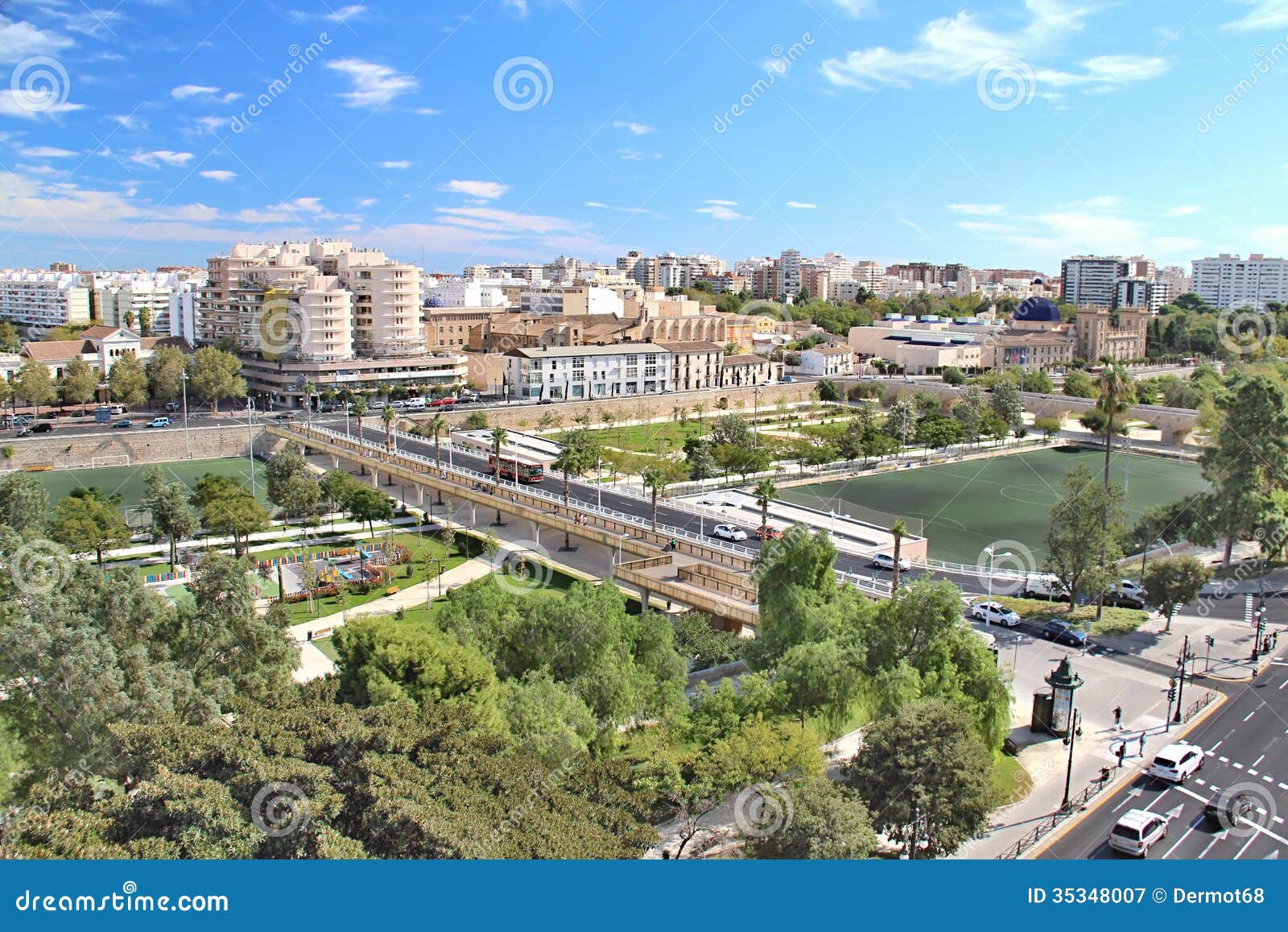 Ville de Valence, Espagne image stock. Image du antiquité - 35348007