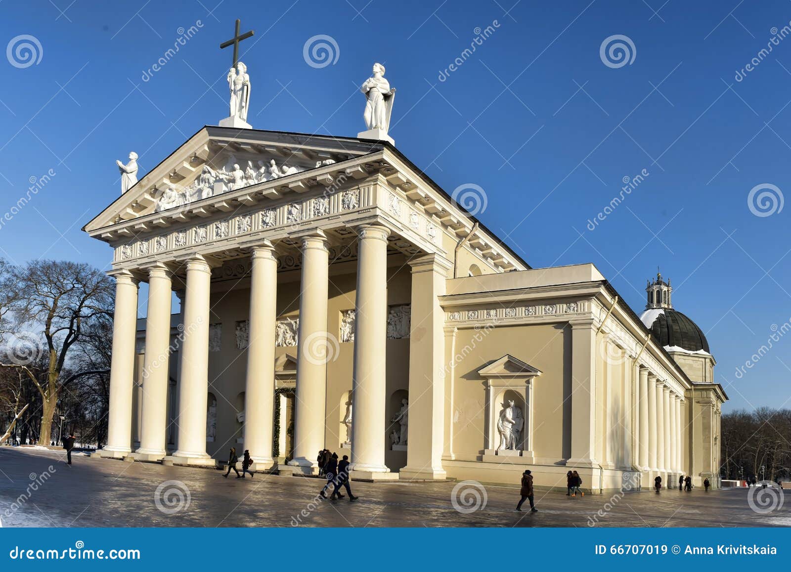 Vilnius Cathedral editorial stock image. Image of christianity - 66707019
