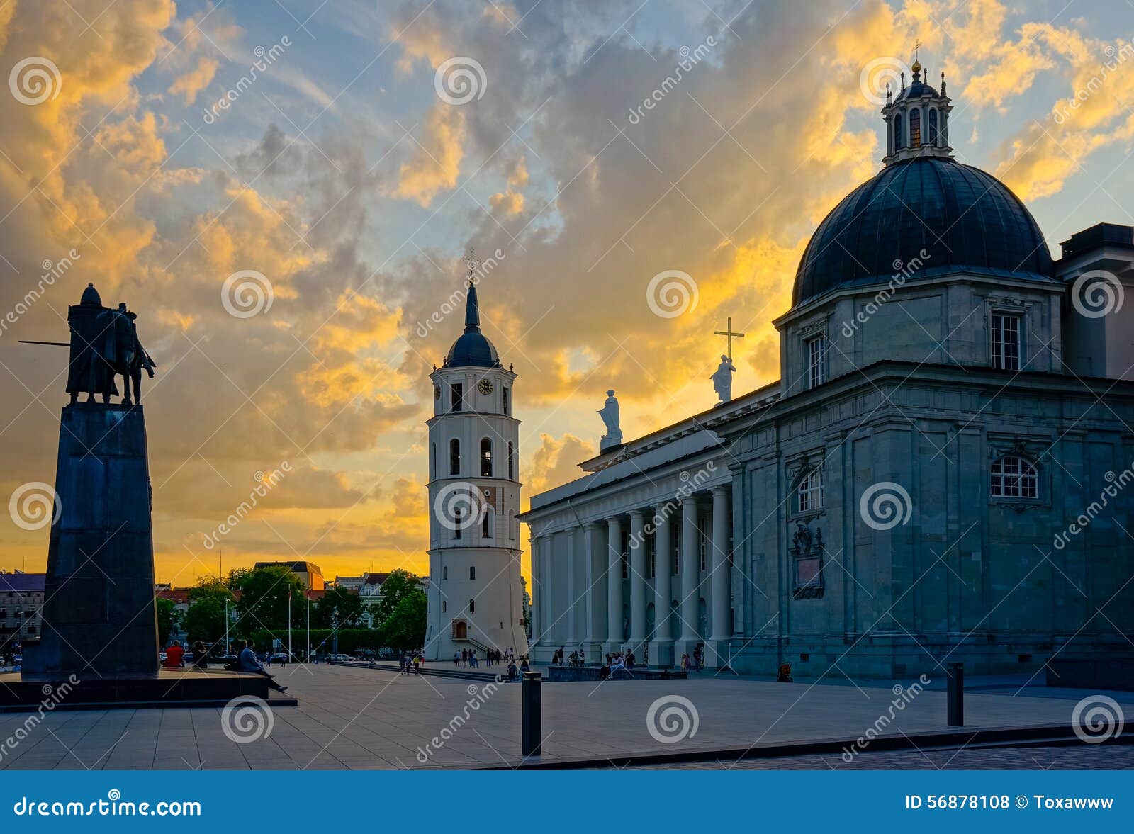 Vilnius Cathedral Square at Evening Stock Photo - Image of cathedral ...