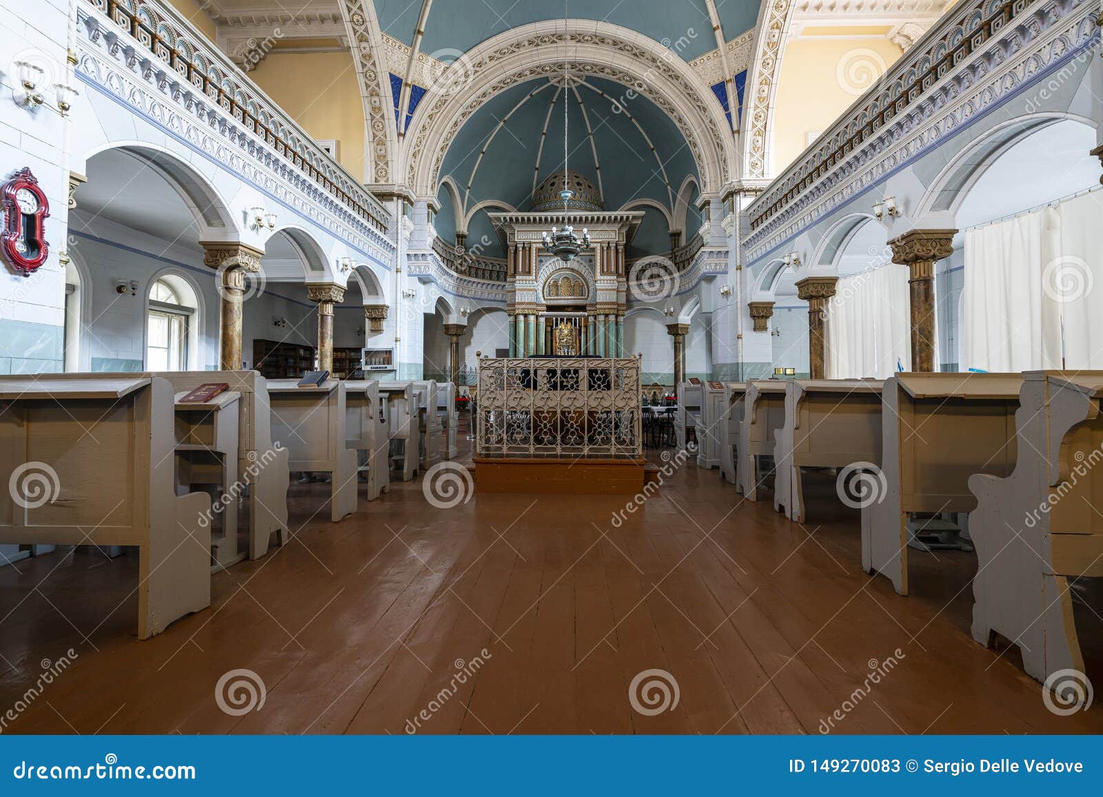The synagogue in Vilnius editorial stock photo. Image of east - 149270083