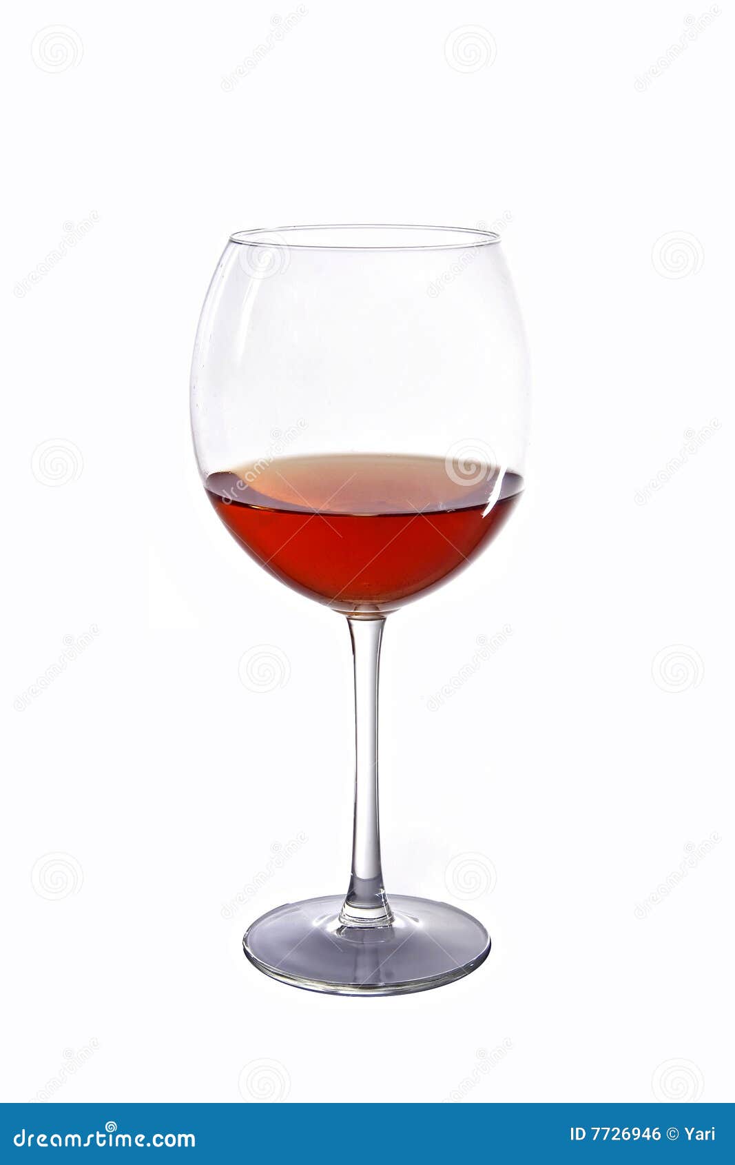 Vin rouge en verre photo stock. Image du configuration - 7726946