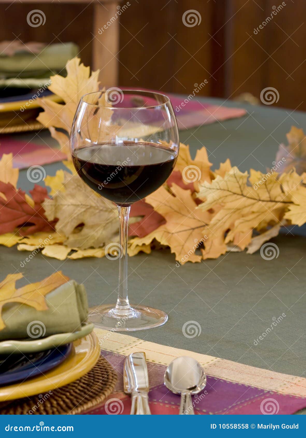 Vin, Table D'automne - Verticale Photo stock - Image du glace, décorez ...