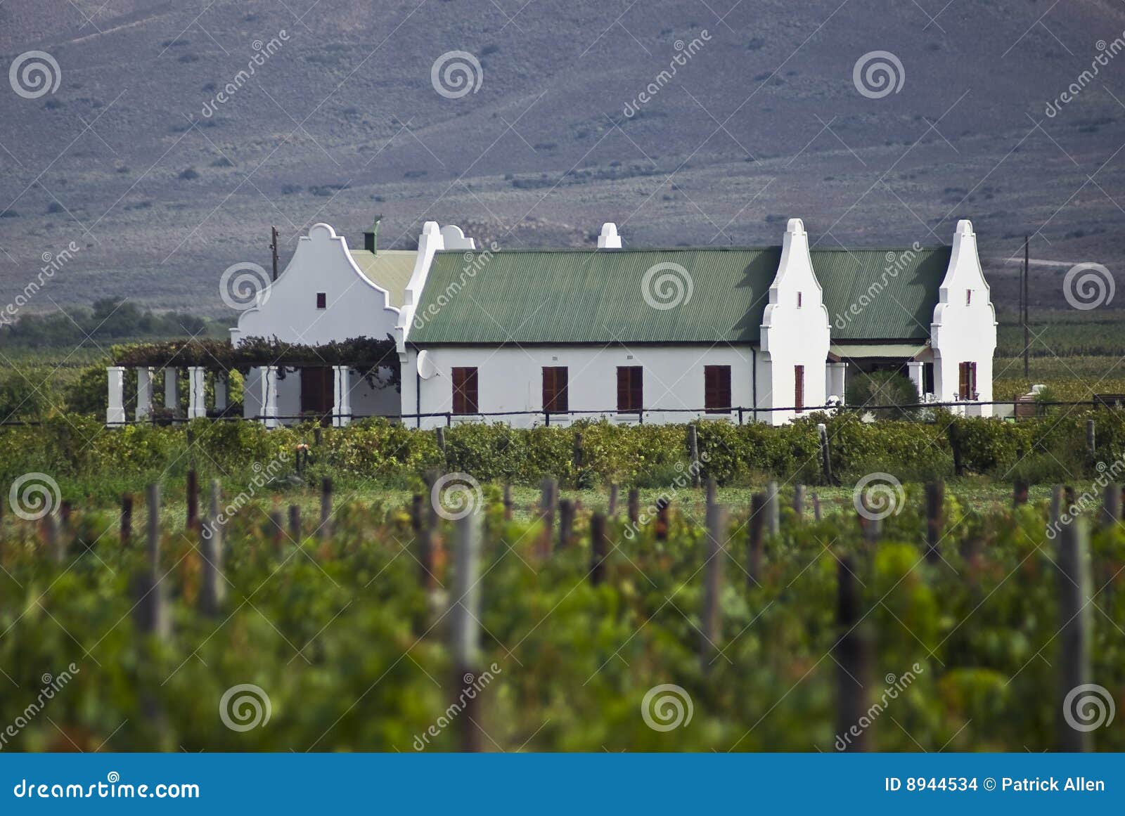 Vineyard Farmhouse Buildings Stock Photo - Image of room, grape: 8944534