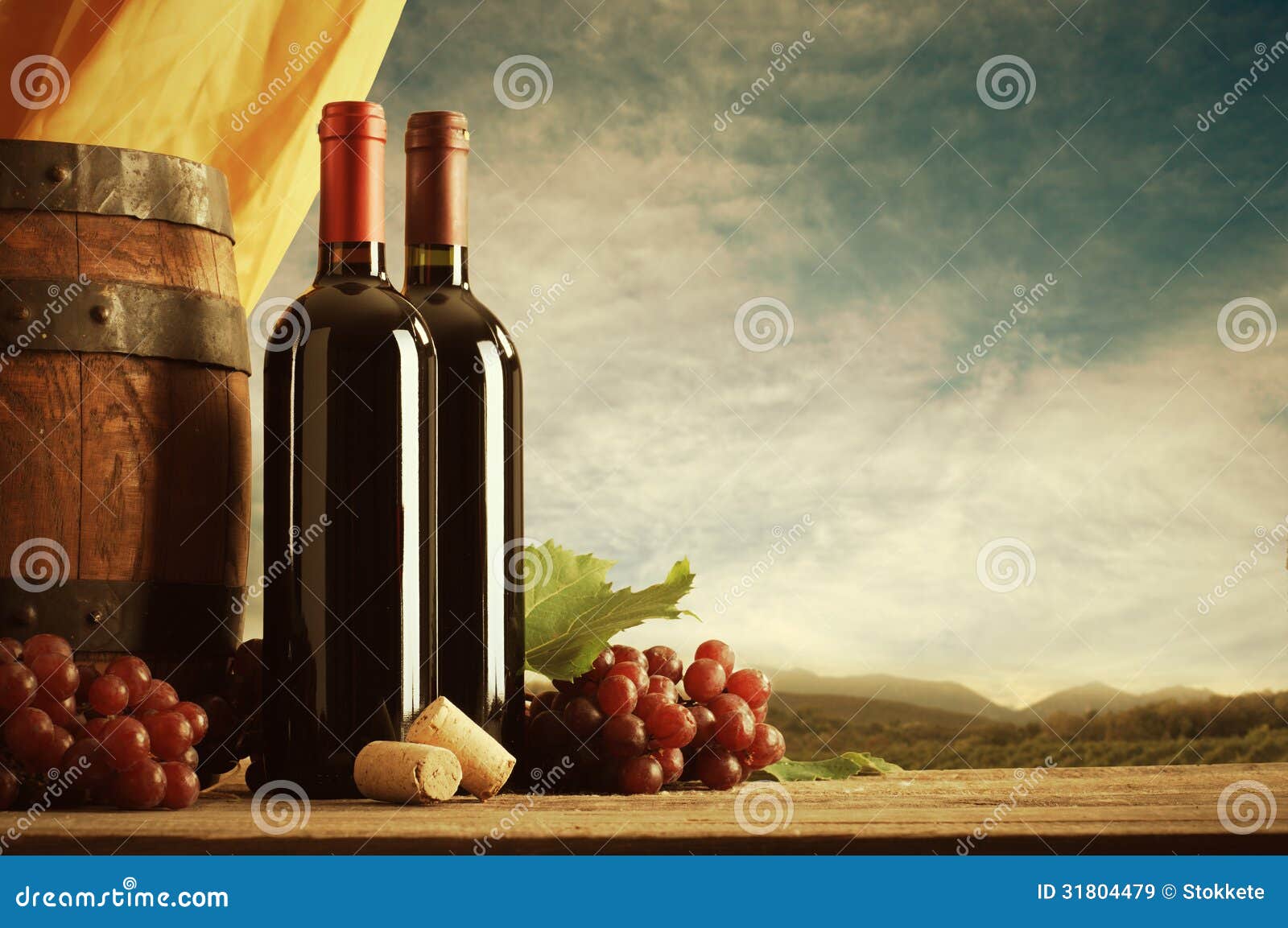 Vino rojo imagen de archivo. Imagen de alcohol, botella - 31804479