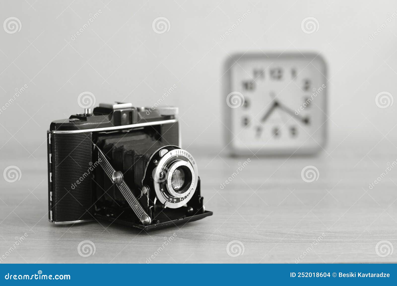 Vintage Analog Medium Format Film Camera Stock Photo - Image of life ...