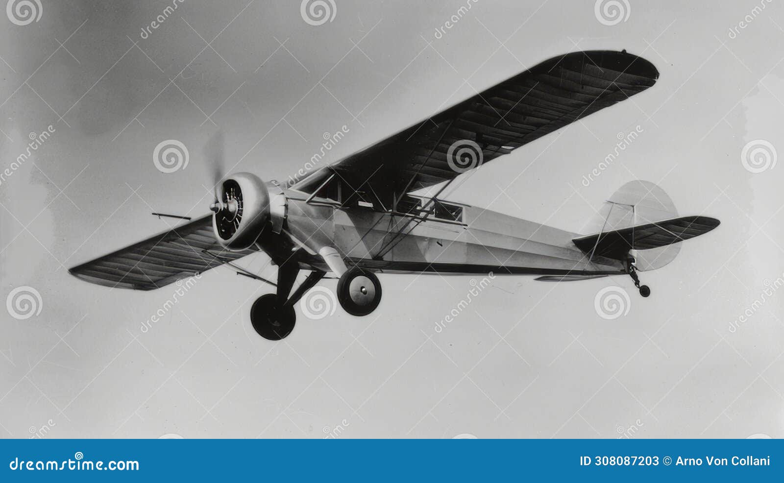 Vintage Aviator: Nostalgic Flight of a Classic Plane from Yesteryear ...