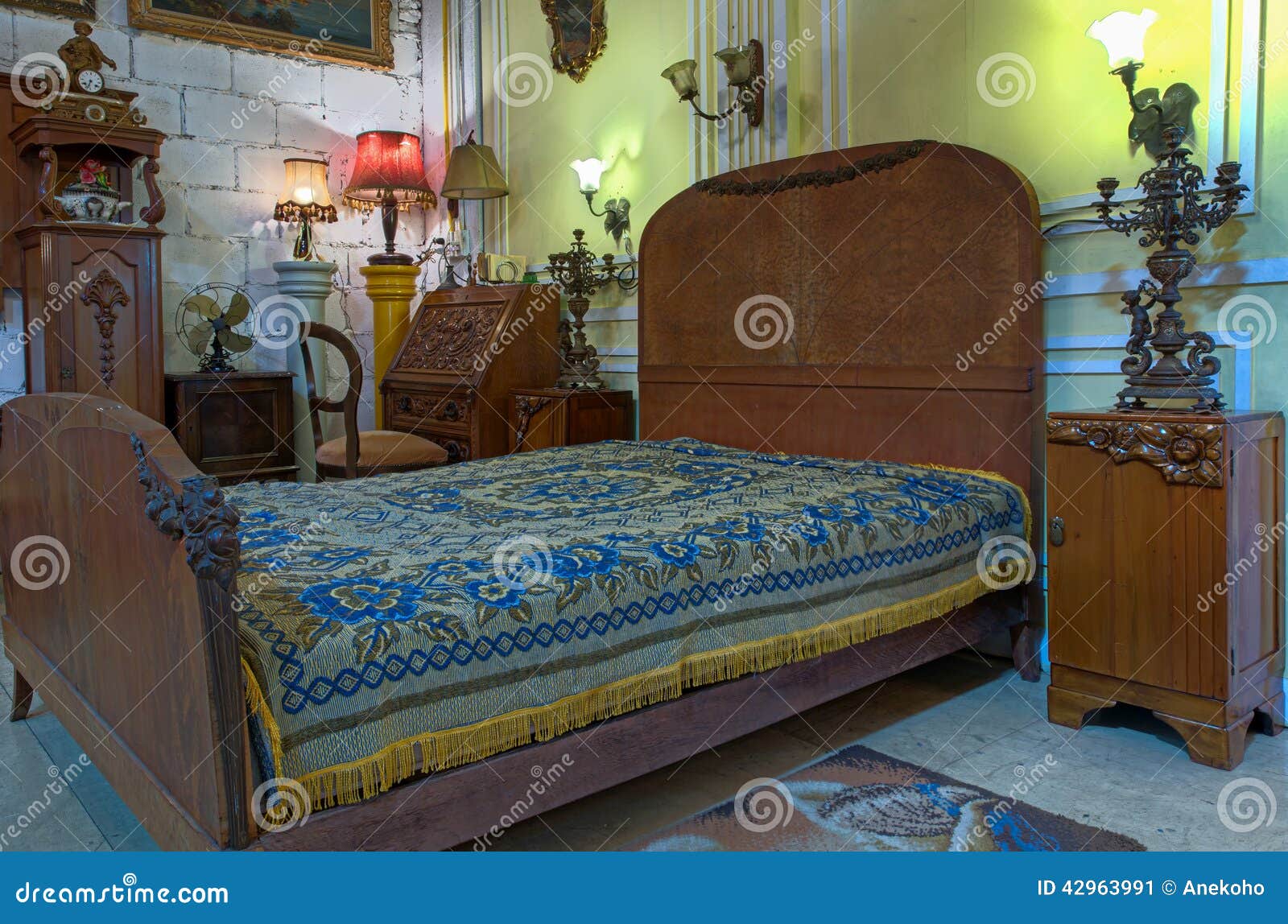 Vintage bed room stock image. Image of dream, home, bedding - 42963991