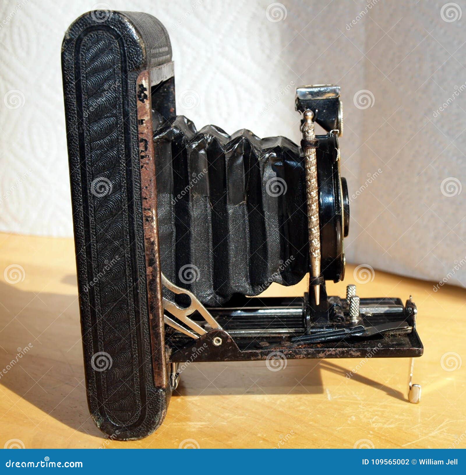 Vintage Bellows Camera stock photo. Image of case, open - 109565002