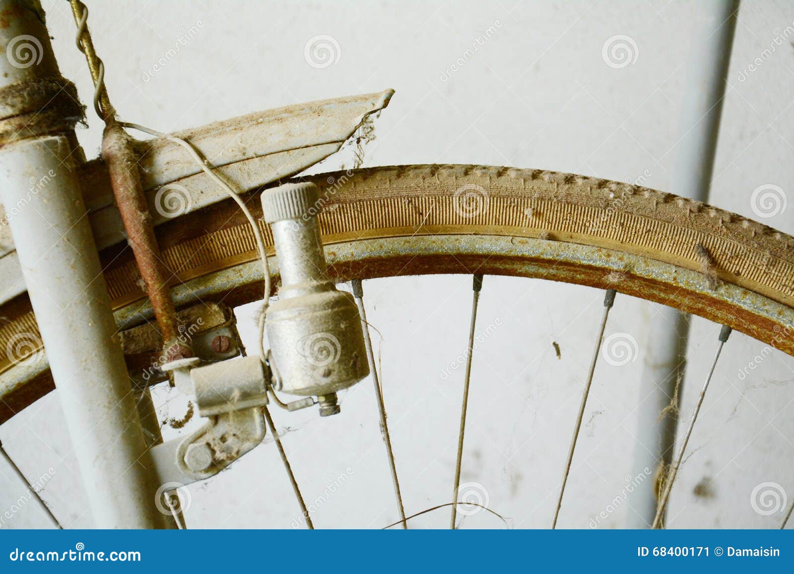 Vintage bicycle and wheel stock image. Image of fitness - 68400171