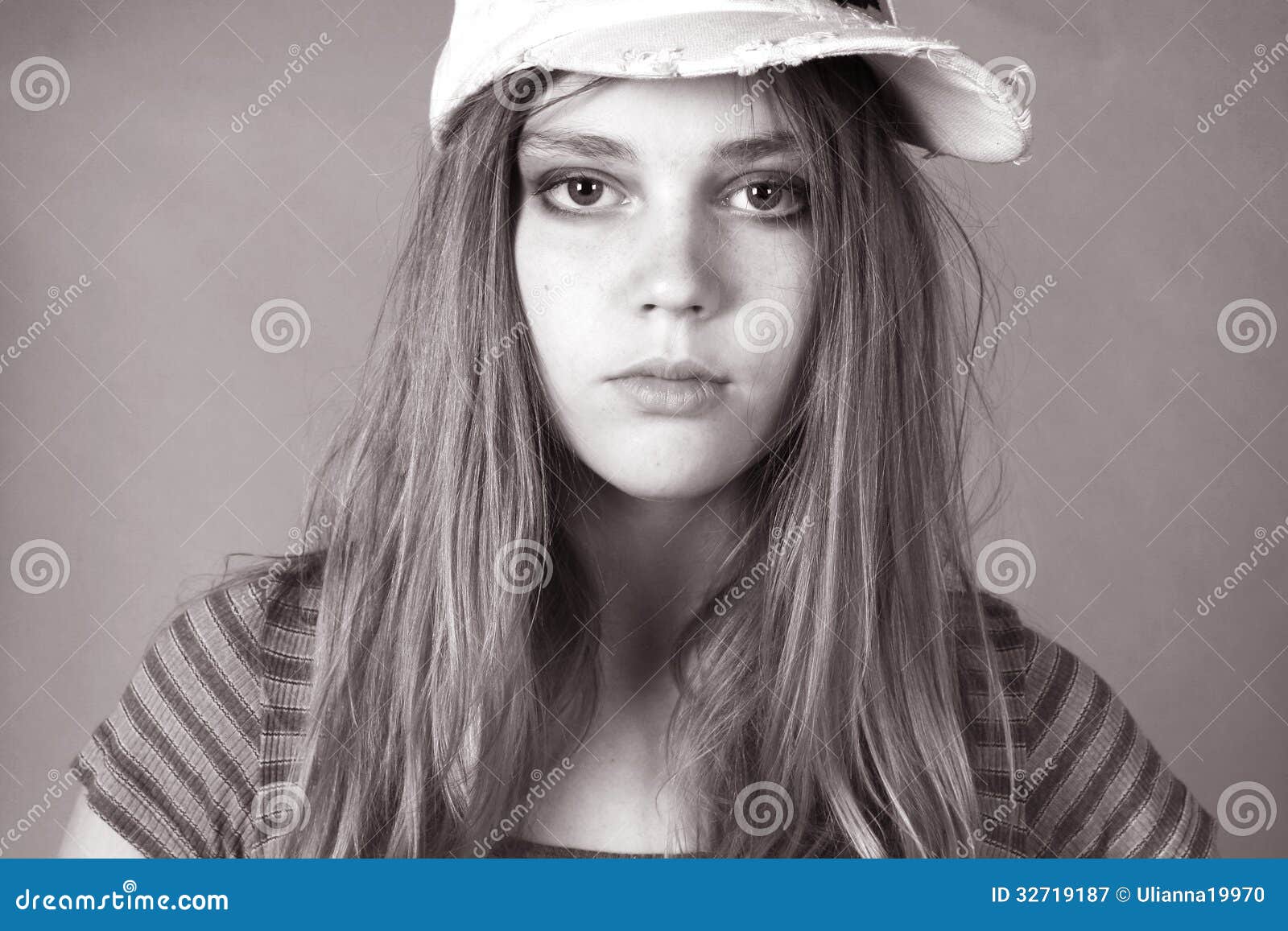Beautiful Innocent Teen Girl Telegraph