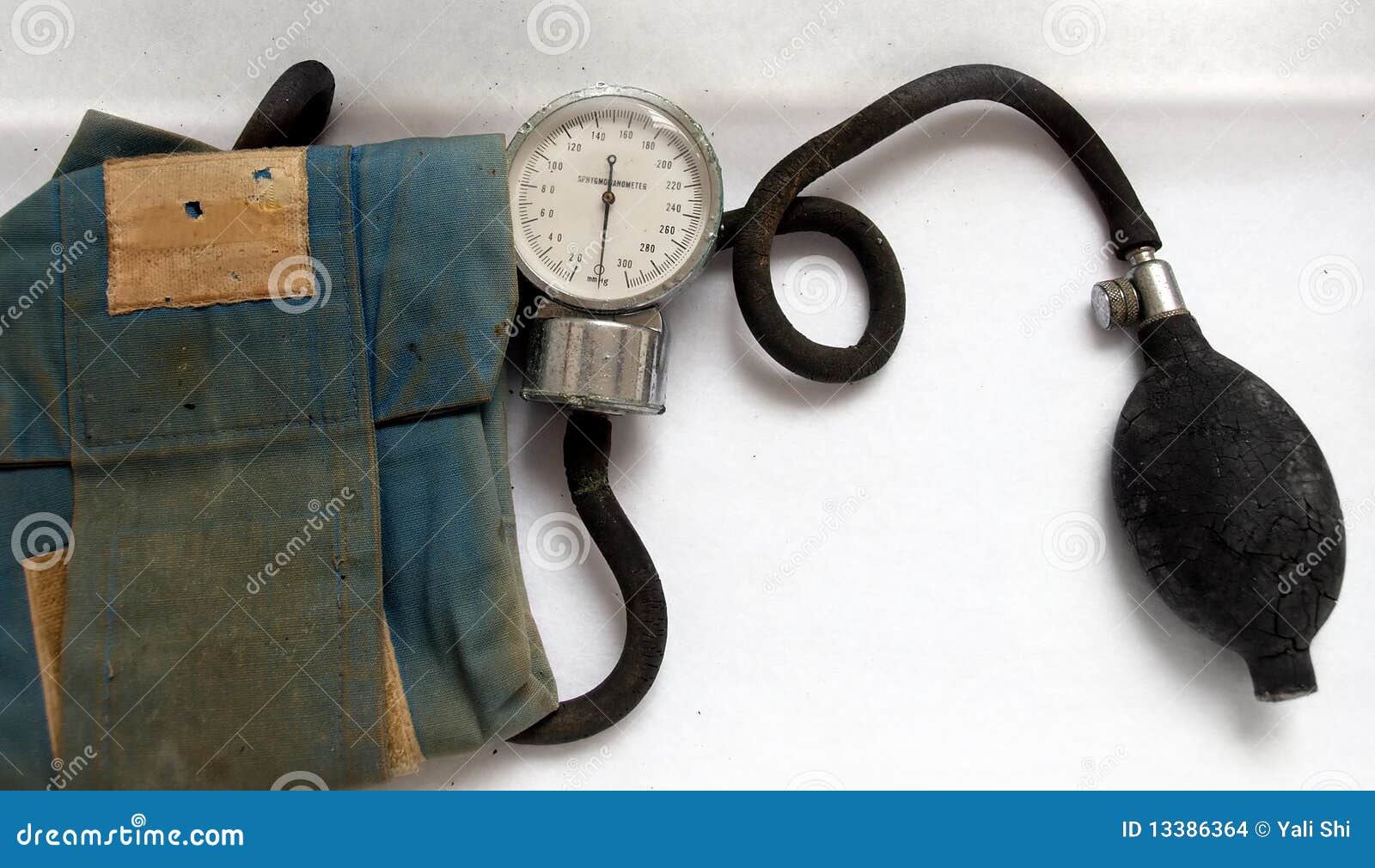Vintage Blood Pressure Meter Stock Photo - Image of diagnosis ...