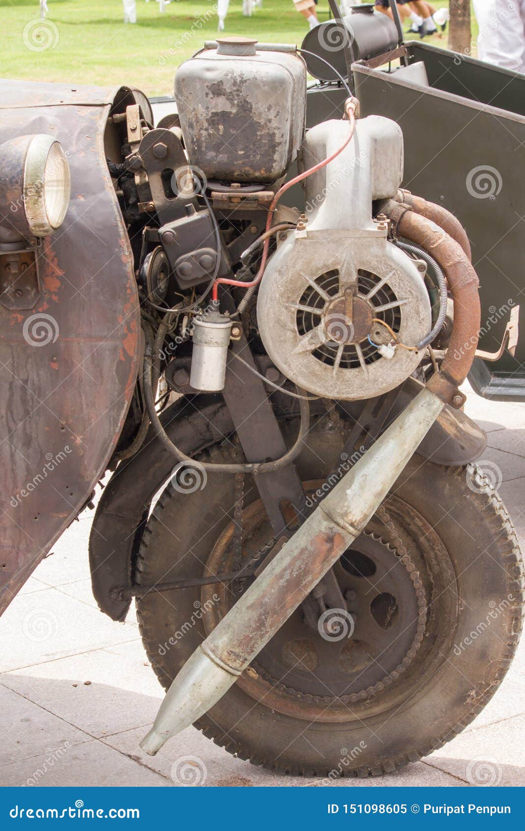 Vintage Car Engine on the Front Wheel Stock Image - Image of clean ...