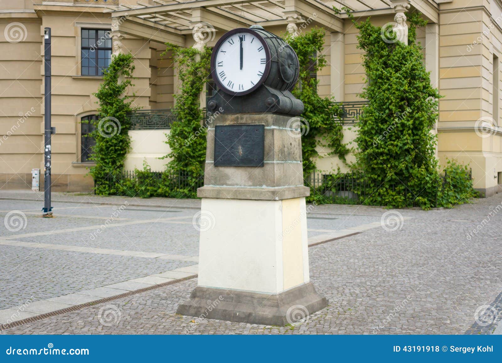 Vintage clock stock photo. Image of elegance, antique - 43191918