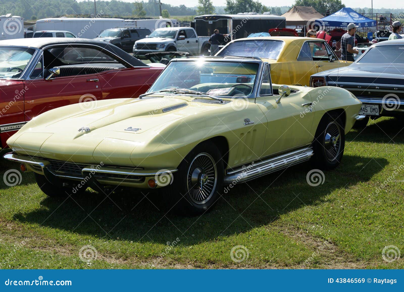 Vintage Corveta imagem de stock editorial. Imagem de classe - 43846569